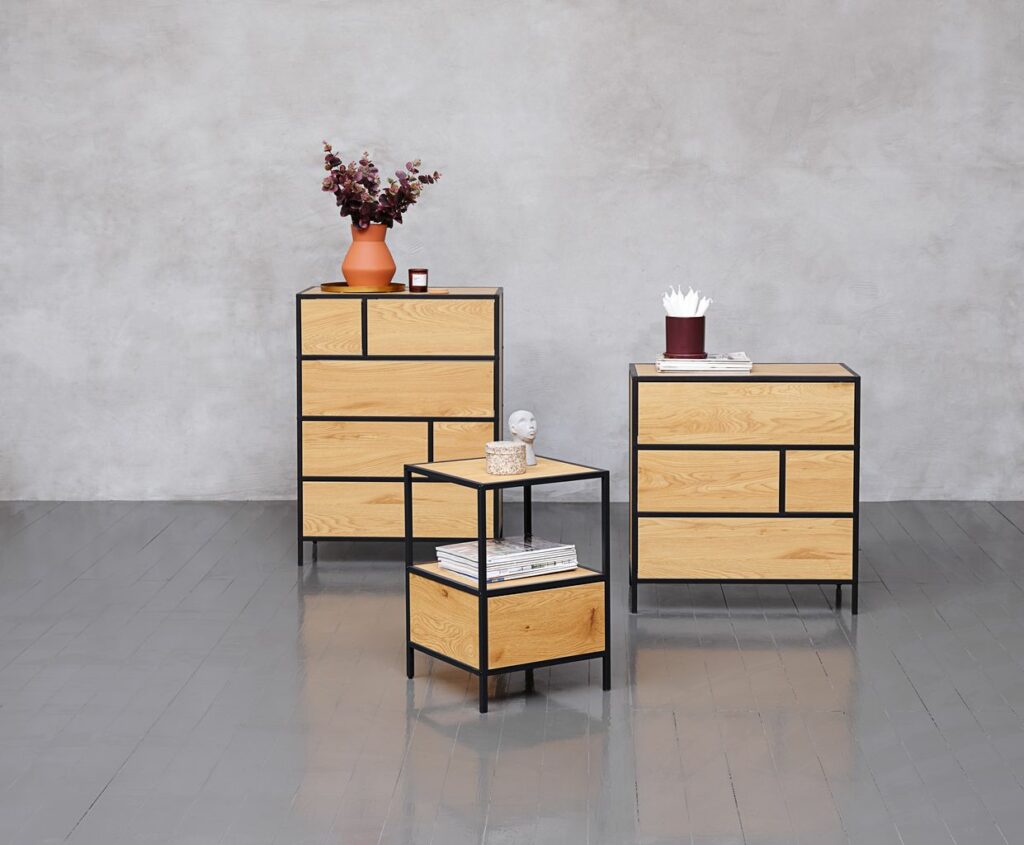 Bedside table TRAPPEDAL 1 draw oak/black - JYSK