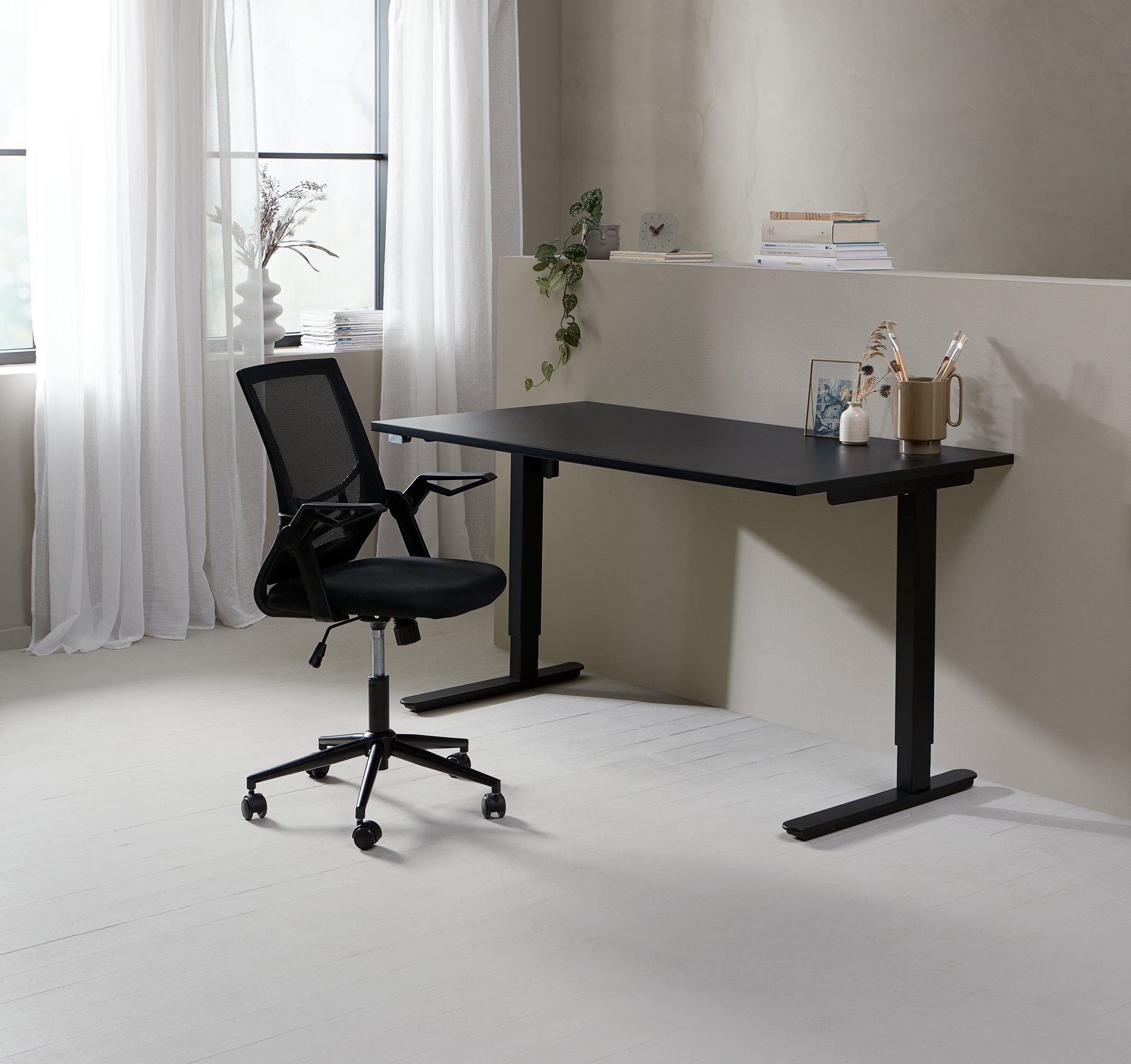 Interior design tips for an office in the living room - JYSK