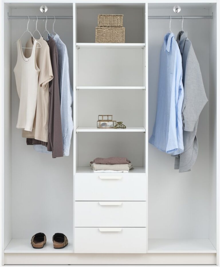 Wardrobe JENSLEV 144x176 3 doors 3 drawers white - JYSK